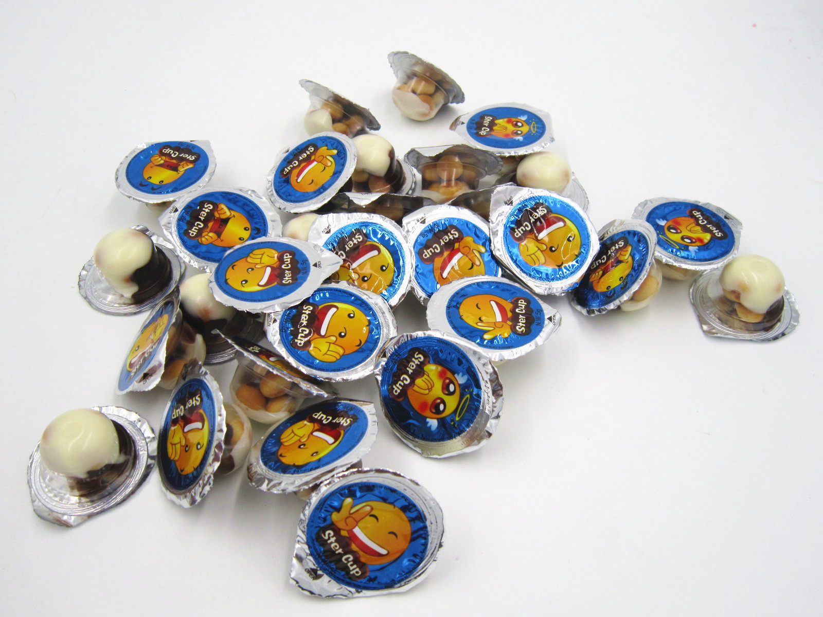 シャキッとしたクッキーが付いているポリ塩化ビニールの瓶のキャンディ チョコレートの4g星のコップ チョコレート軽食